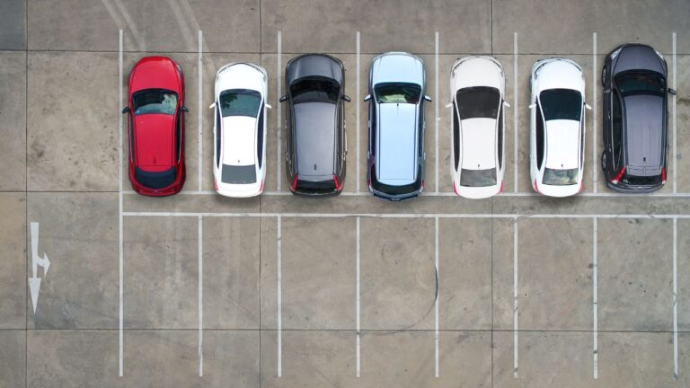 How Parking Assist Systems Work: Your Car's Smart Helper Guide - CGPA ...